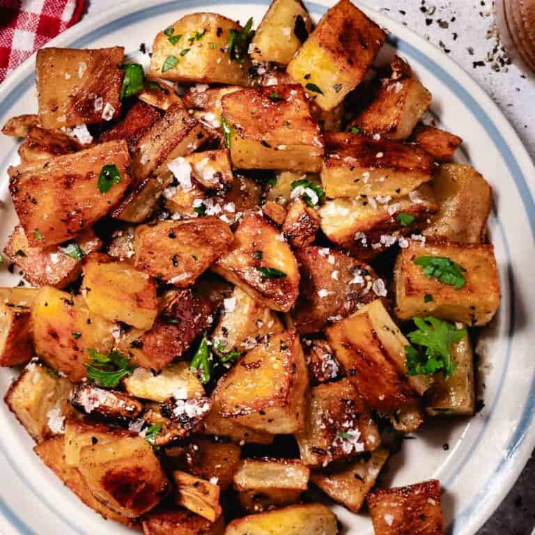 Oven Roasted Russet Potatoes With Garlic and Paprika