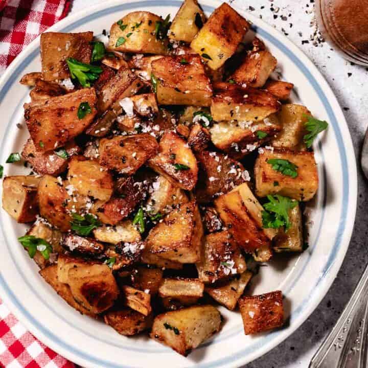 Oven Roasted Russet Potatoes With Garlic and Paprika