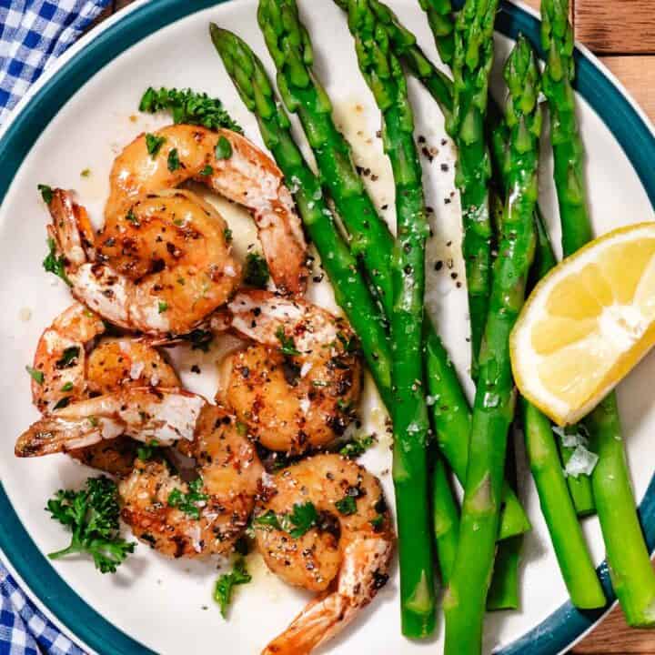 Pan Seared Shrimp (10 Minute Garlic Butter Recipe)